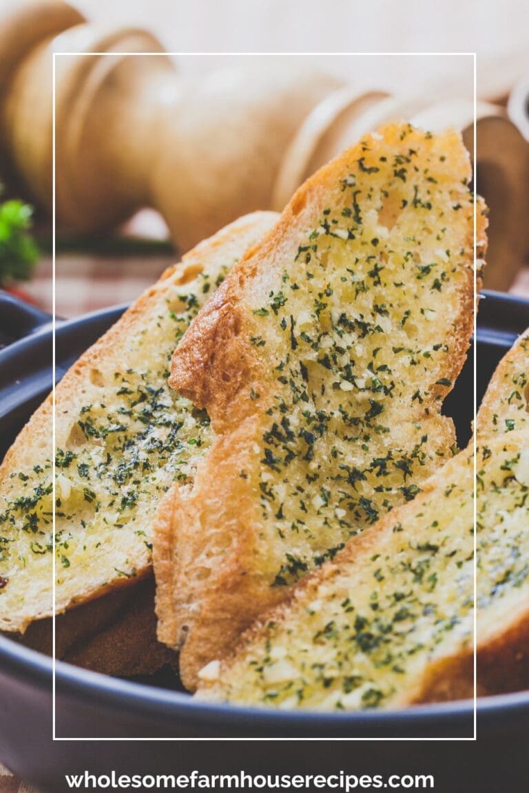 Delicious Homemade Garlic Bread Seasoning Mix - Wholesome Farmhouse Recipes